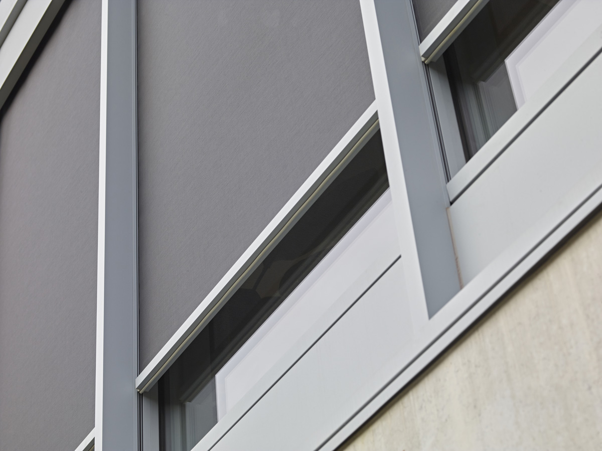 Renson joined forces with Reynaers Aluminium on a unique glass facade ...